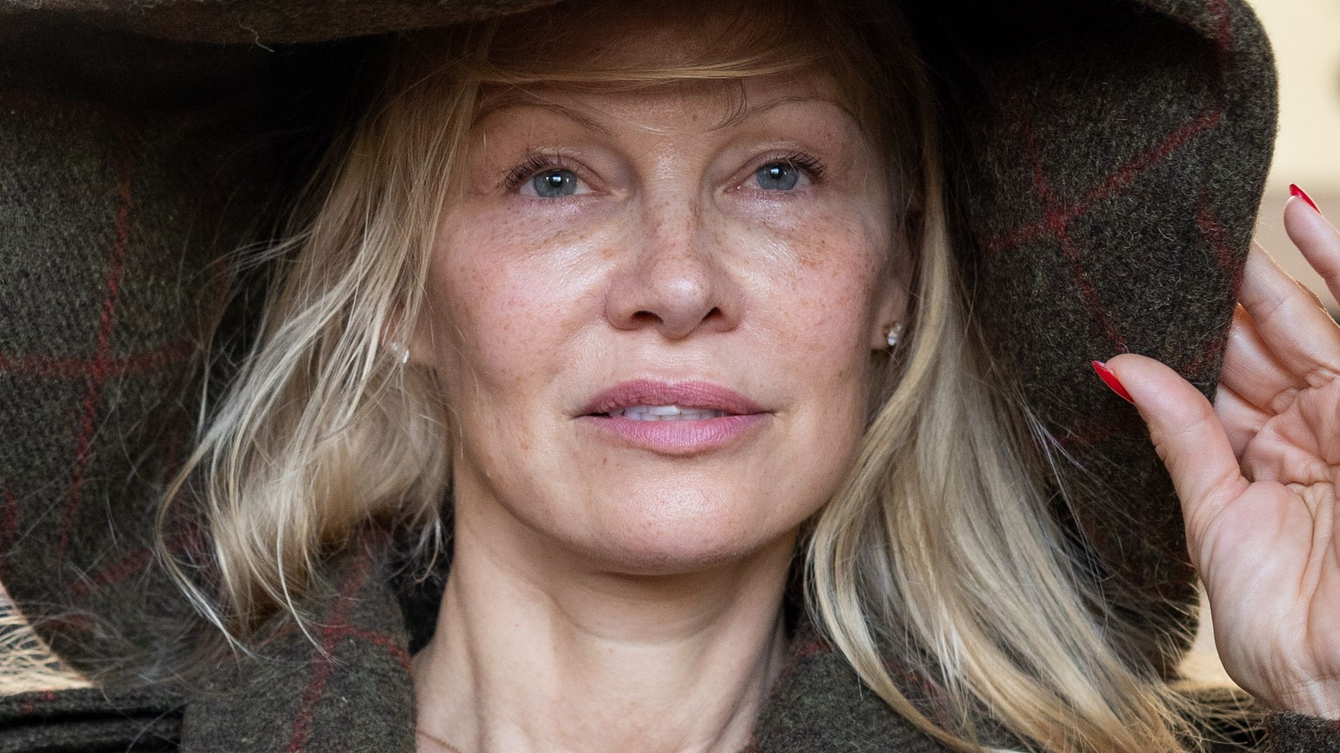 Pamela Anderson's 'powerful' beauty bag to go bare-faced at 58