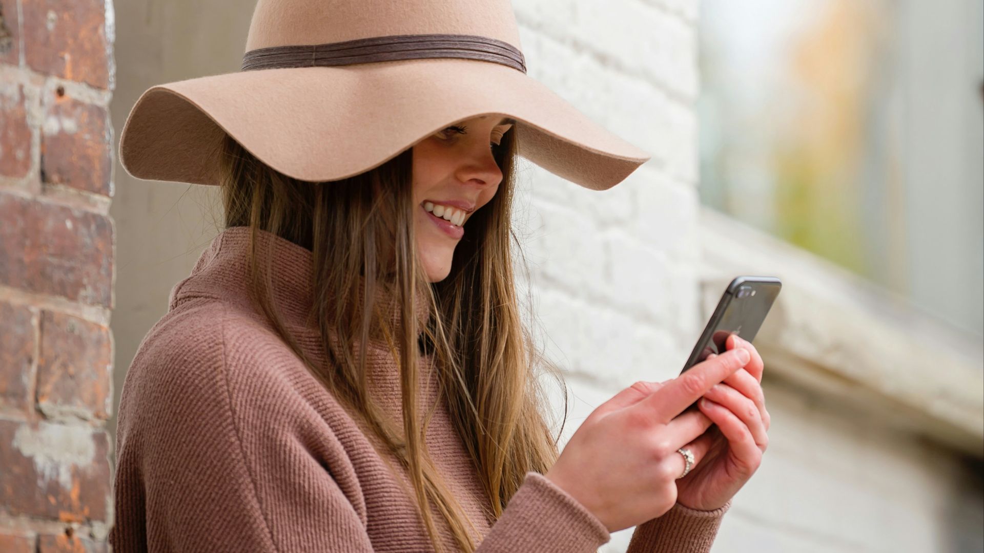 10 texting habits of men in love & 10 of players