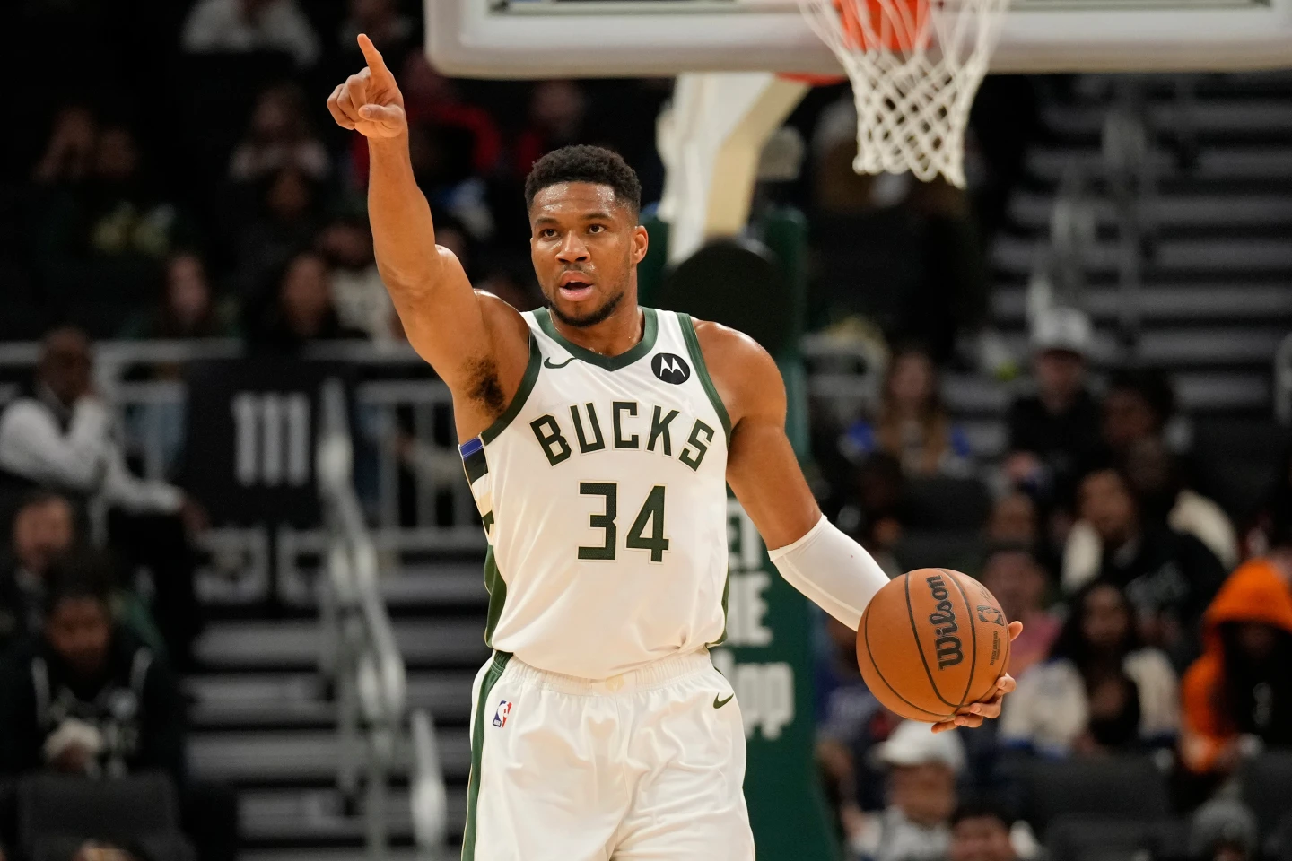 Giannis trade speculation grows as Bucks face draft deadline