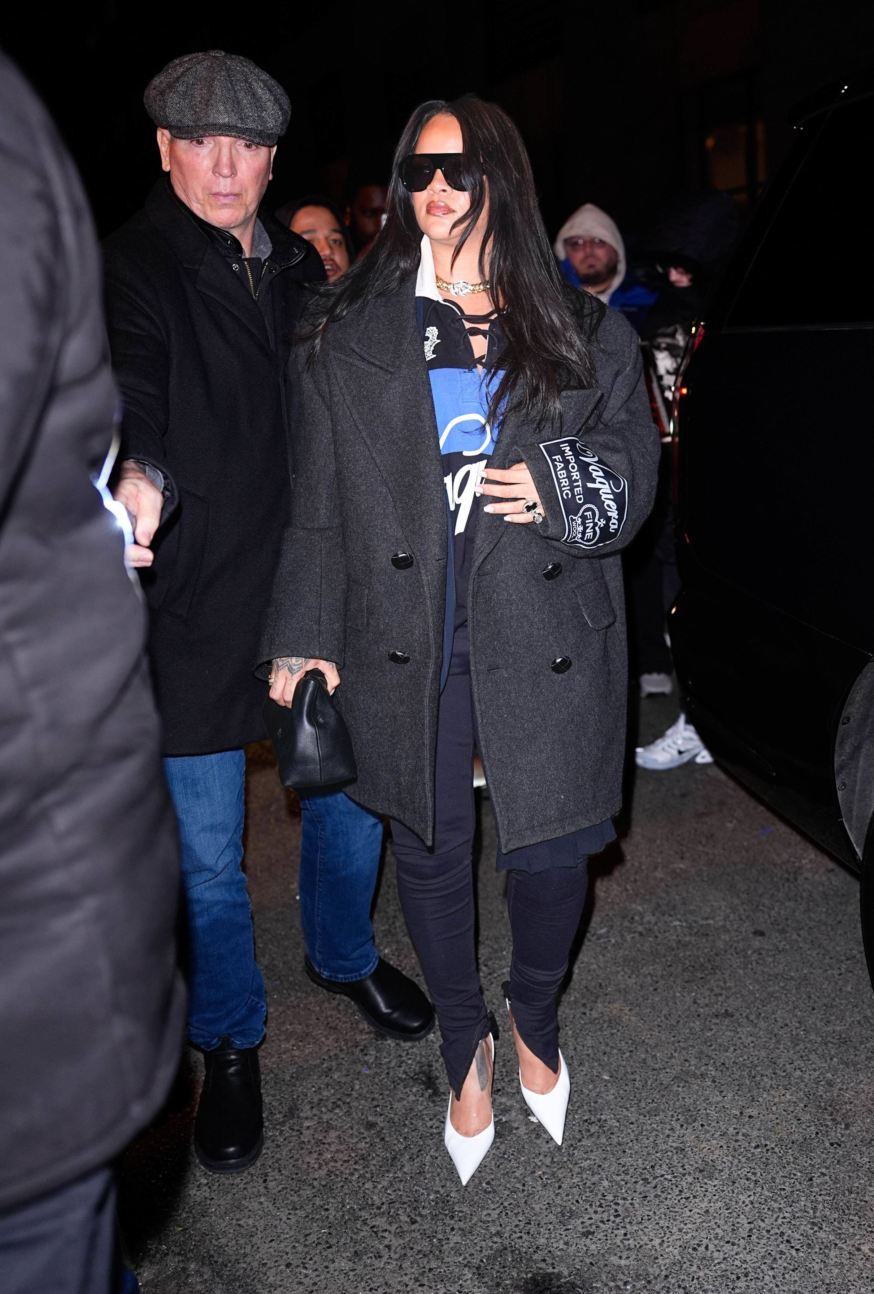 Rihanna issues perfect clapback to security guard who let door close on ...