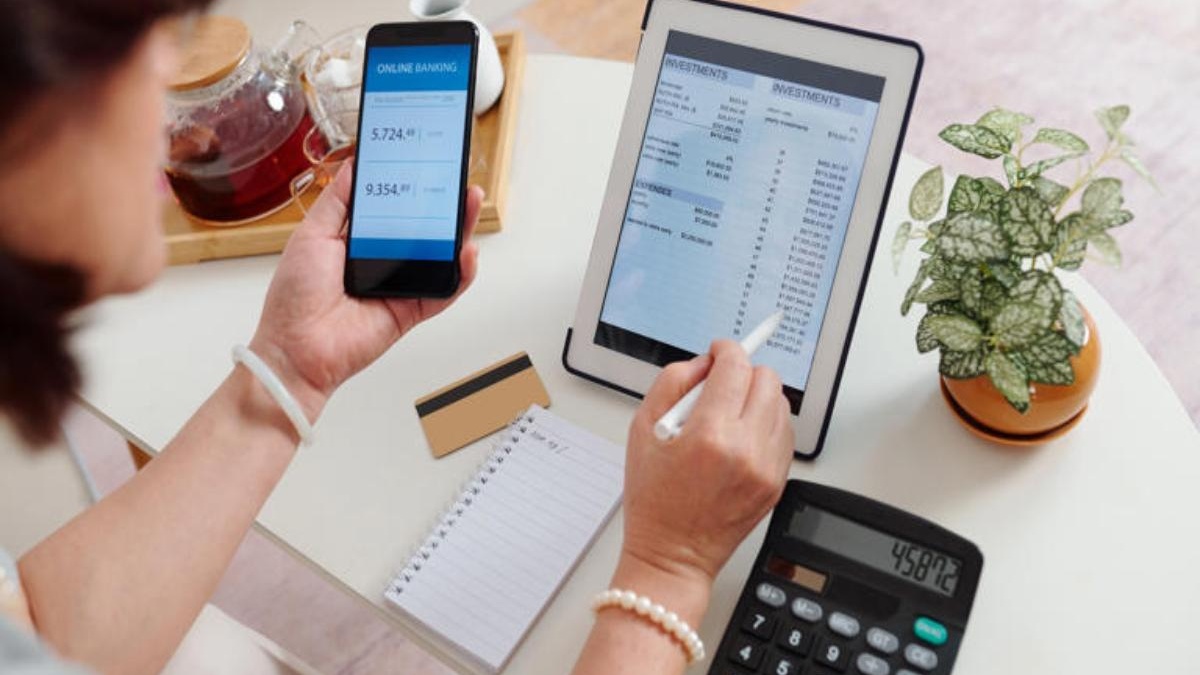 Why keeping too much cash in the bank could be quietly hurting your ...