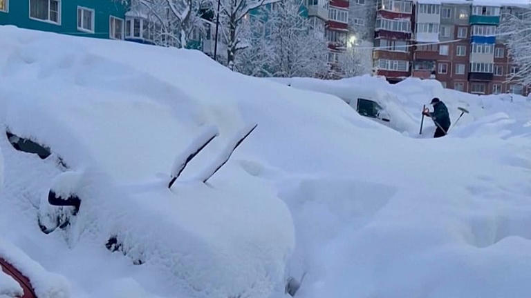 Homes dug out from deep snowdrifts in Russia's Kamchatka