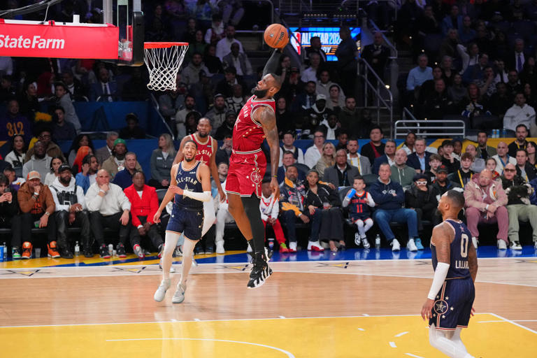 LeBron James ends 22-year All-Star starter streak