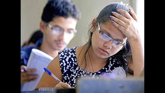 Applications not rejected over data mismatch: CET cell