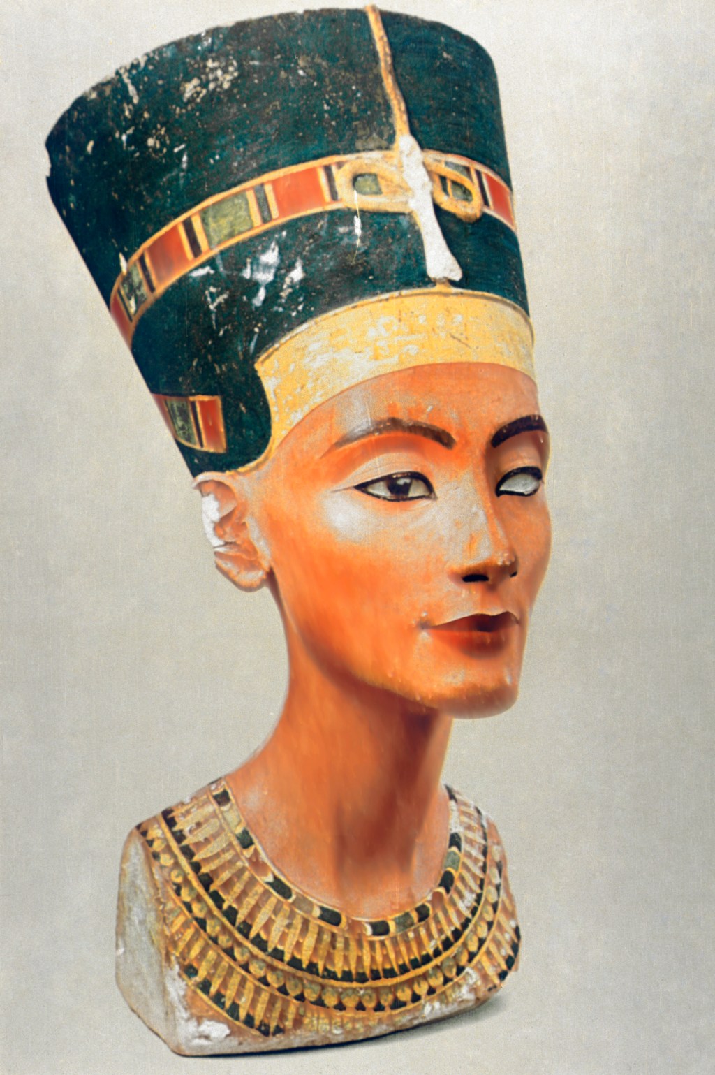 Famed archaeologist claims he’s close to discovering Queen Nefertiti’s tomb