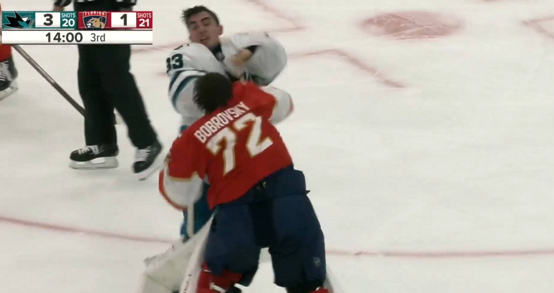 Combat de gardiens : Sergei Bobrovsky et Alex Nedeljkovic se battent