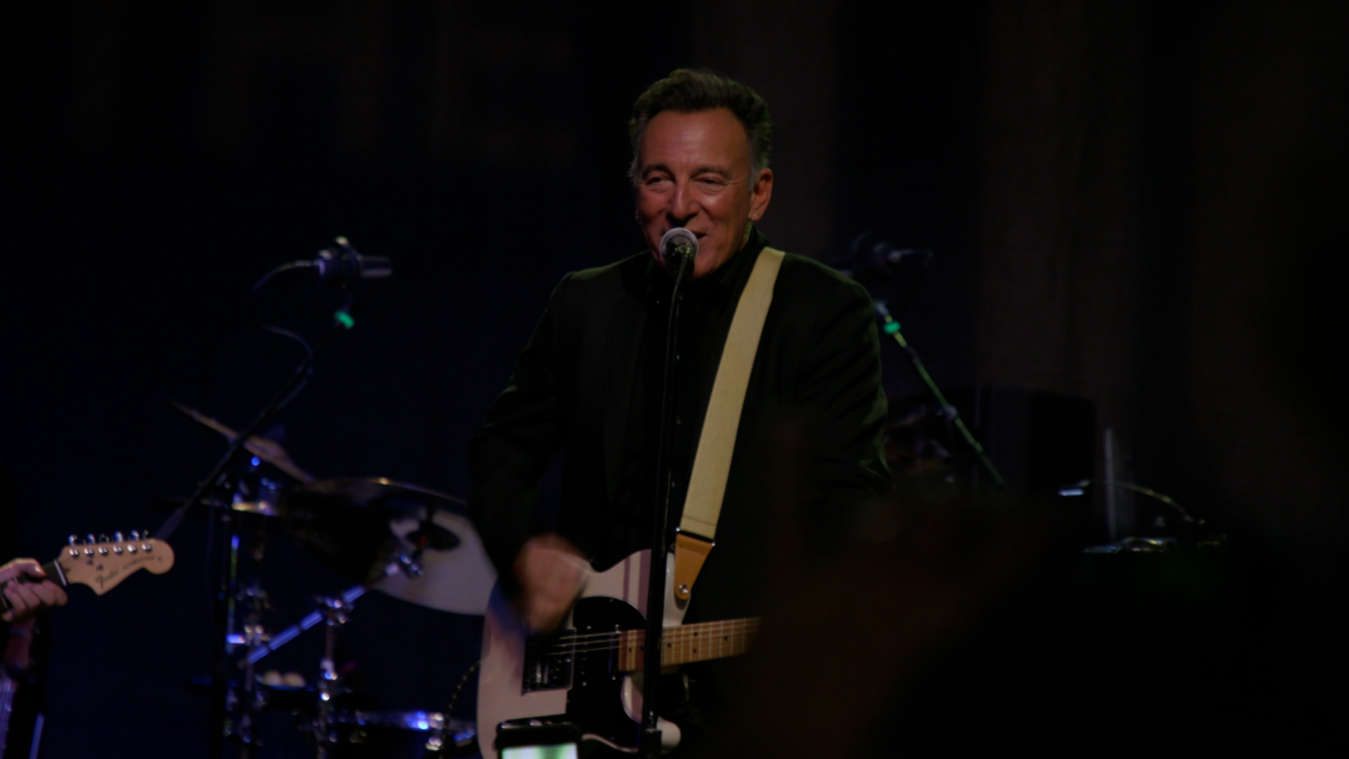 Khám phá âm nhạc, sứ mệnh và đạo đức nghề nghiệp của Bruce Springsteen