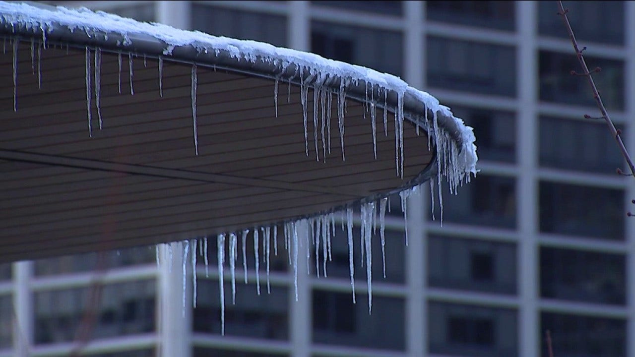Chicago residents face broken furnaces with brutally cold weather