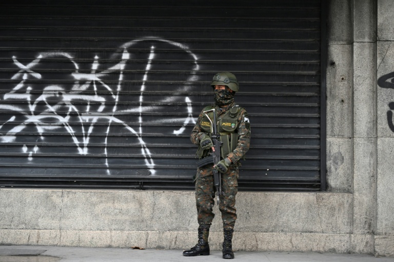 La violencia pandillera trastoca la vida en Guatemala, bajo estado de sitio