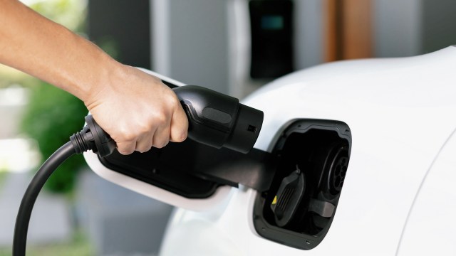 Entrepreneur reimagines 'modern-day' gas stations as more people drive ...