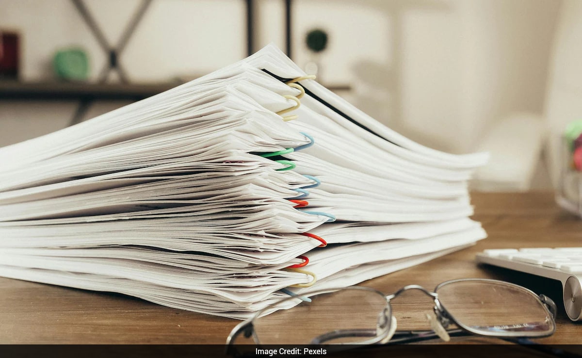 Man posts father's childhood chore list from 90s, internet reacts to ...