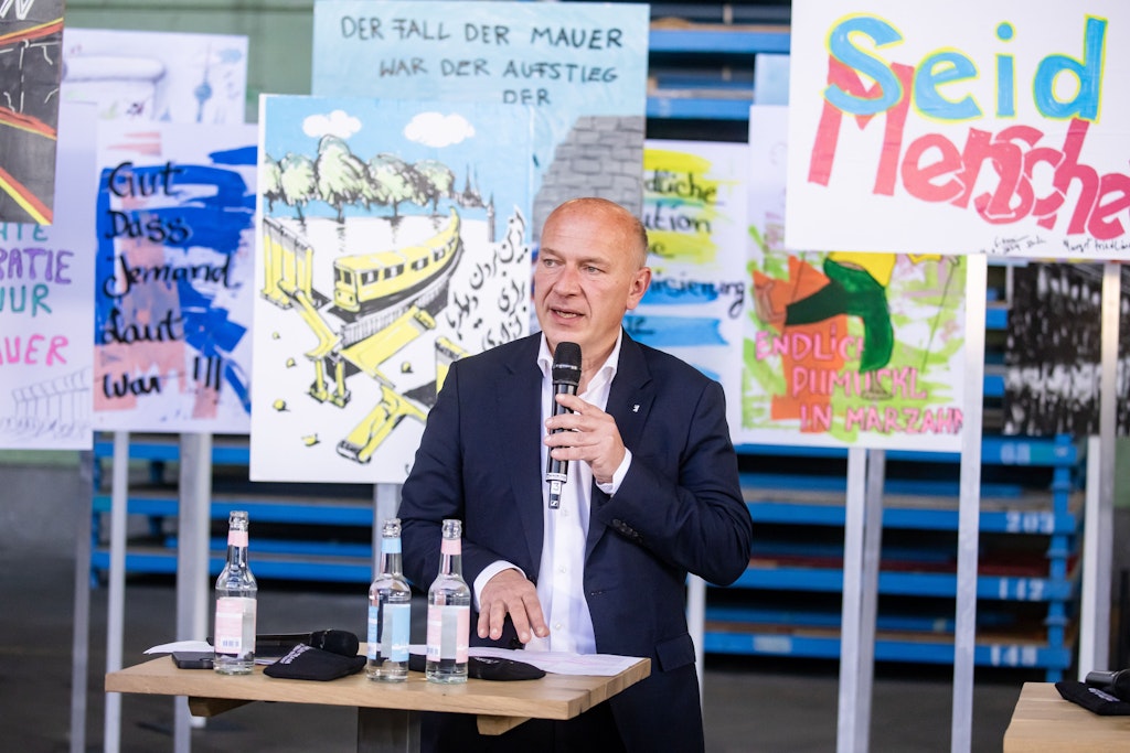 Bürger fordern nach „terroristischem Anschlag“ Verantwortung – Wegner ...