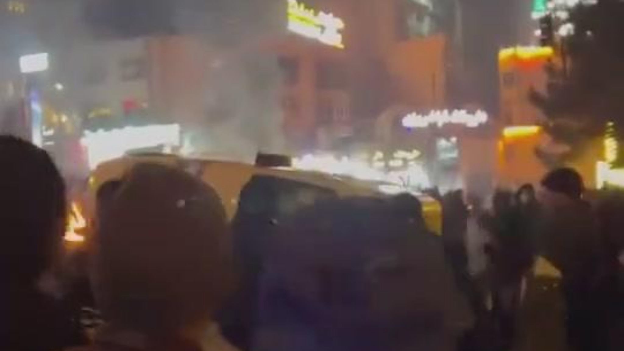 Teheran dà un ultimatum di tre giorni ai manifestanti: "Più clemenza a ...