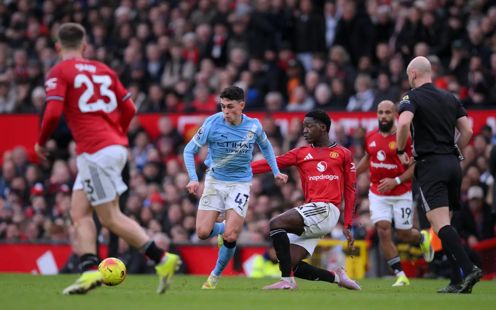 Man City’s Foden to play through pain of broken hand