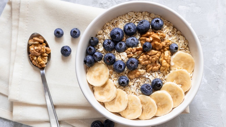 16 oatmeal brands, ranked from worst to best