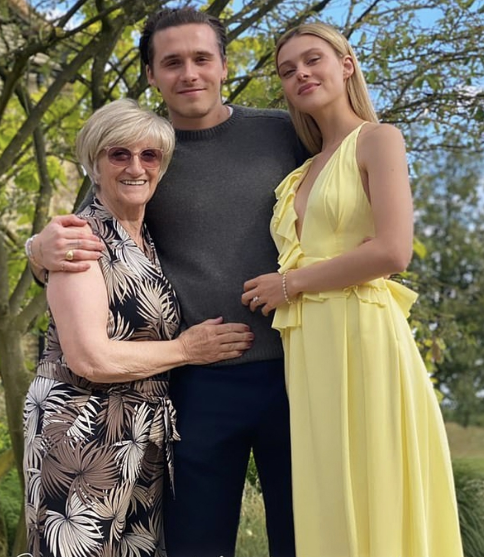 Brooklyn Beckham finally confirms wedding dress drama between Nicola ...