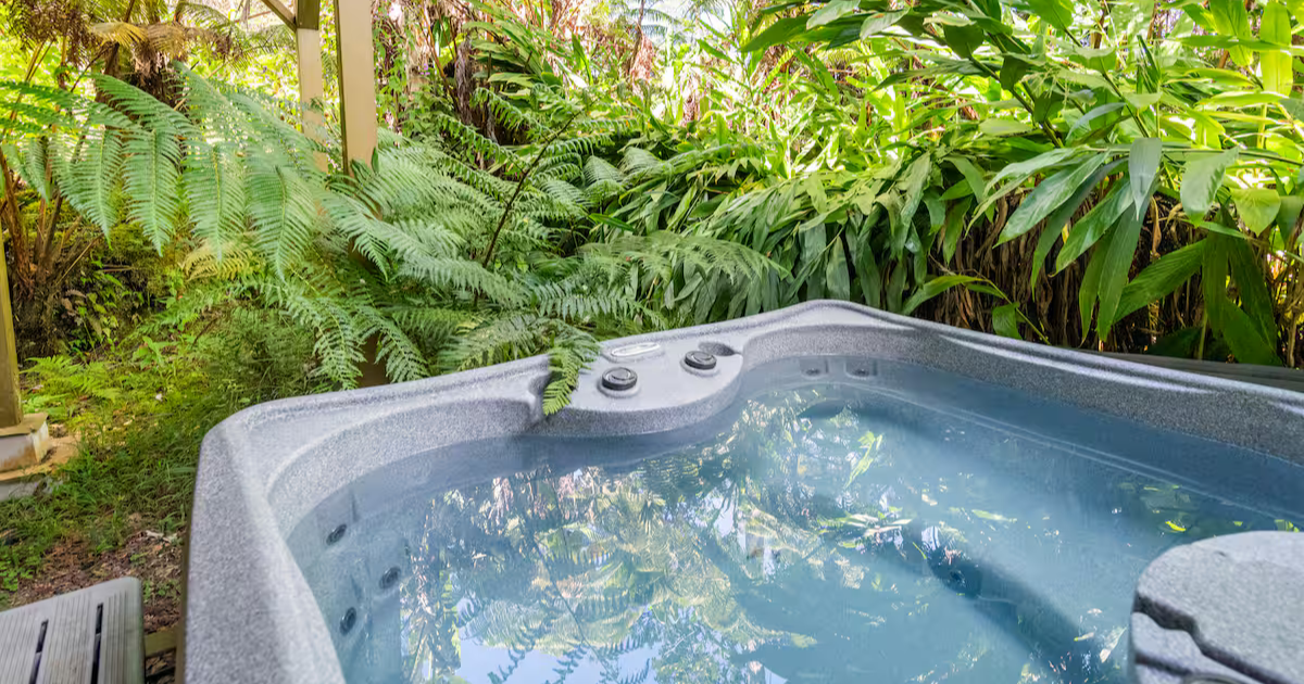 This tropical Hawaii treehouse is the perfect cozy winter escape
