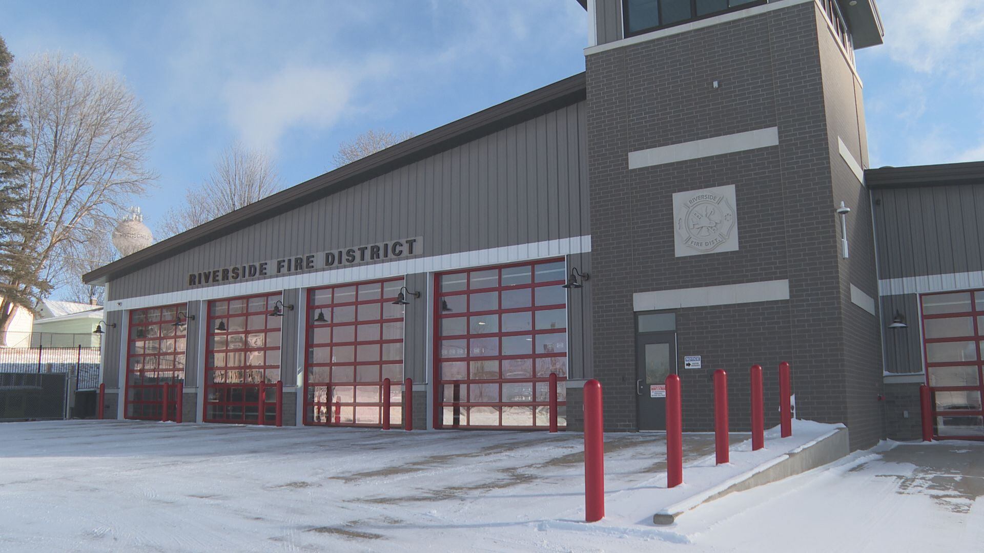Firefighters face extra challenges working in frigid temperatures
