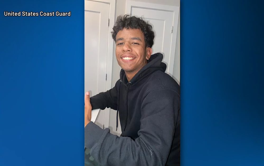 Coast Guard searches for missing kayaker near Honeymoon Island