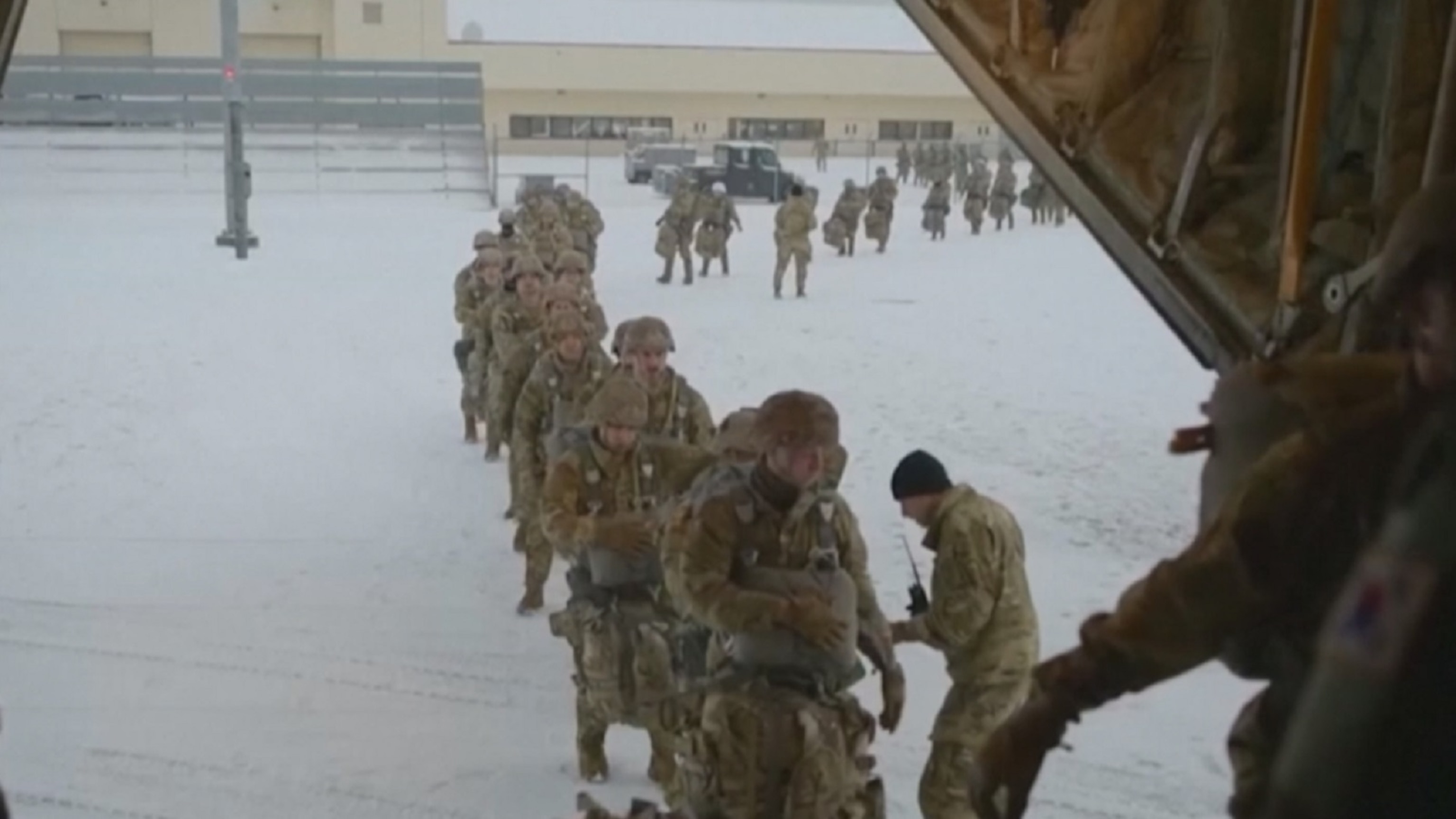 US troops on alert in Minnesota amid protests