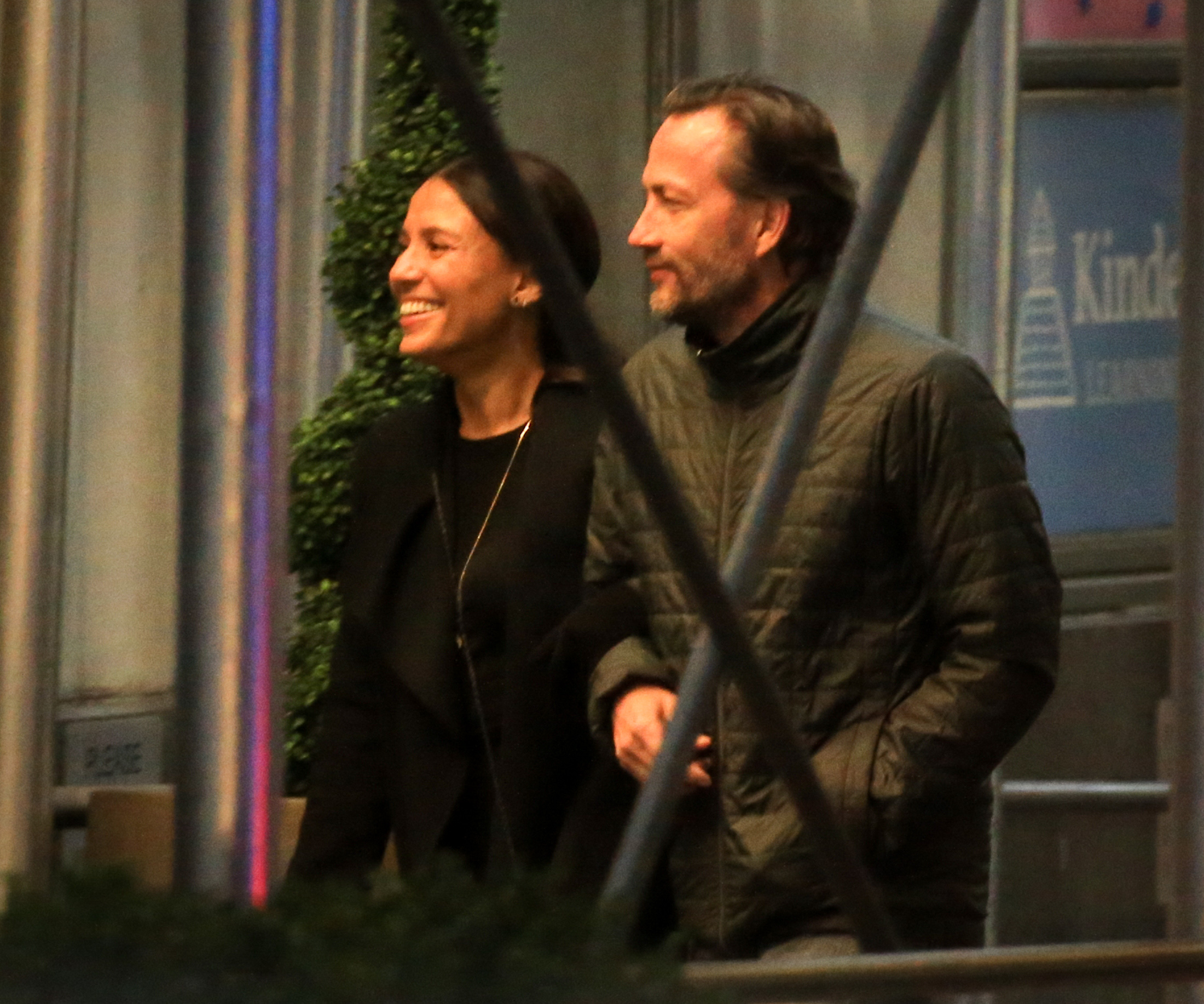 Andrew Shue and Marilee Fiebig telling friends they want to get married ...