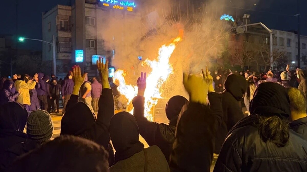Iran gives protesters who joined 'riots' 72-hour ultimatum to surrender