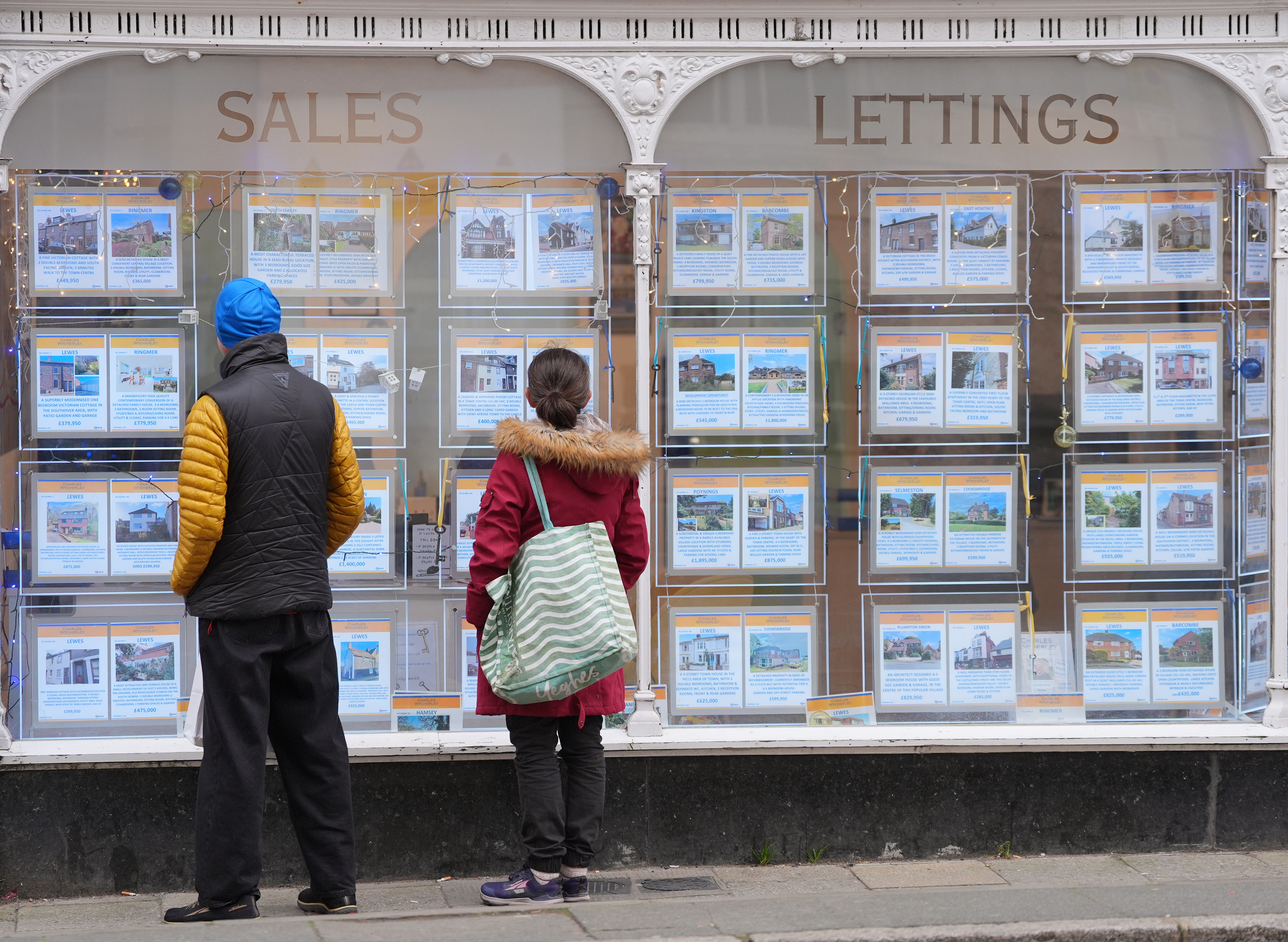 First-time buyers typically need £23,000 for a 10% house deposit – report