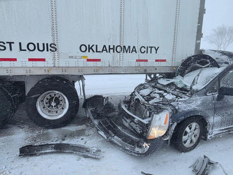 How emergency responders managed 100-car pileup on I-196