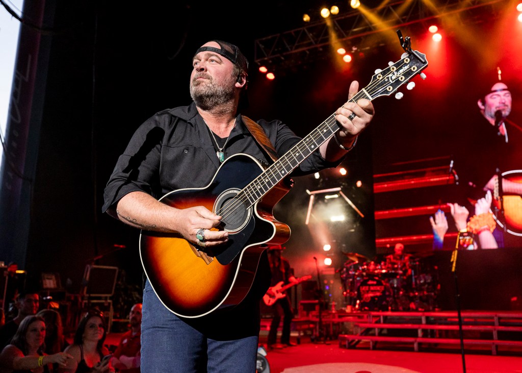 Grammy-nominated country singer begs for help in search for family’s ...