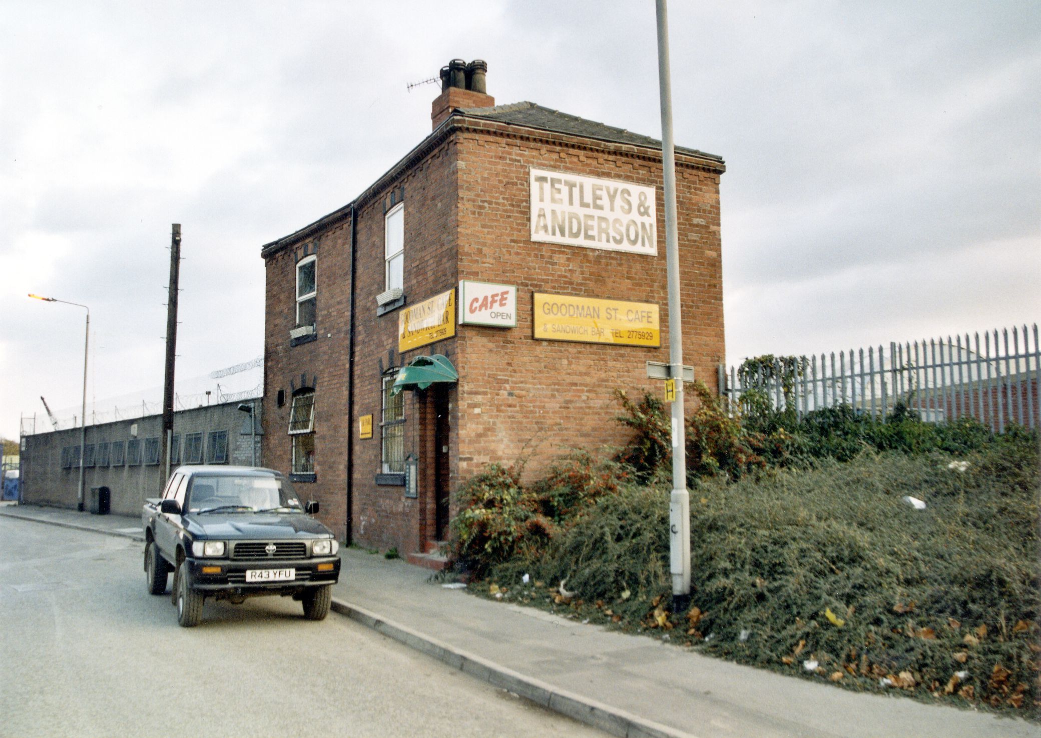 Heart-warming photos take you back to Hunslet in the 1990s