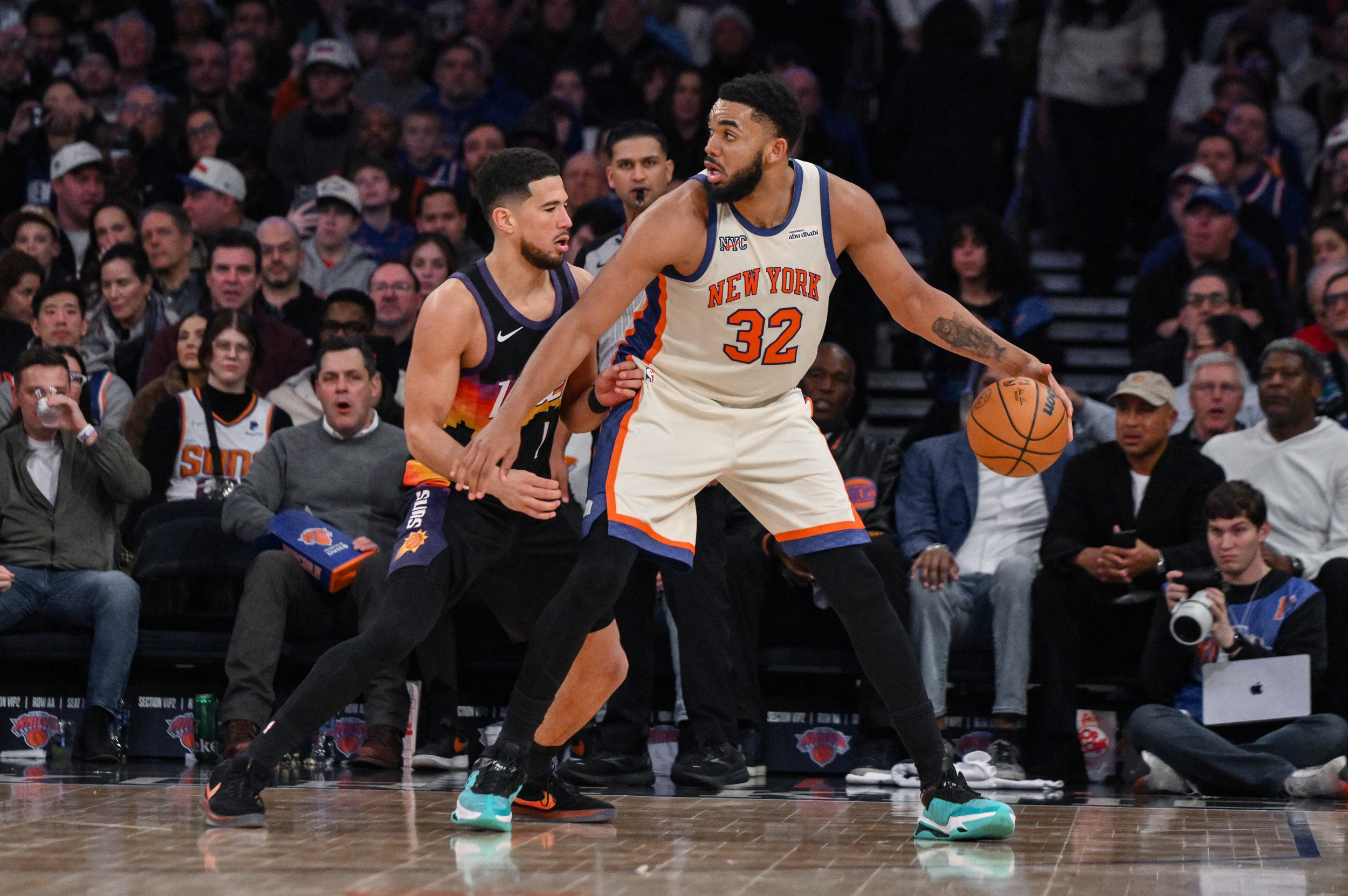 Knicks have talked Karl-Anthony Towns trade with Grizzlies, Hornets, Magic