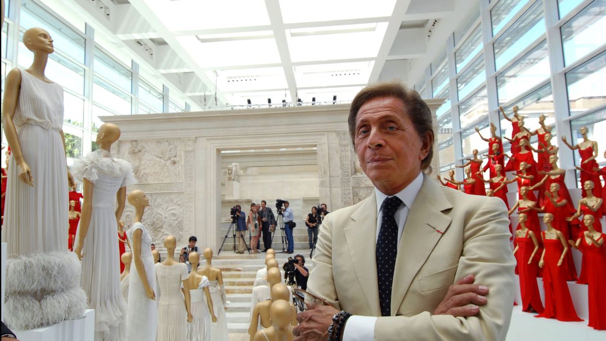 At 93, Italian fashion designer Valentino dies due to natural causes