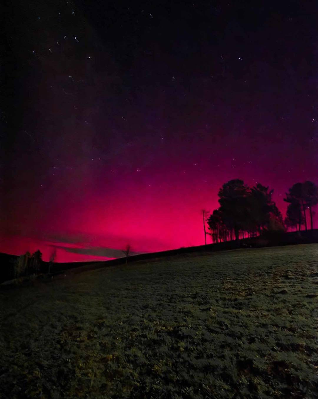 Grande tempestade solar provoca auroras boreais em Portugal