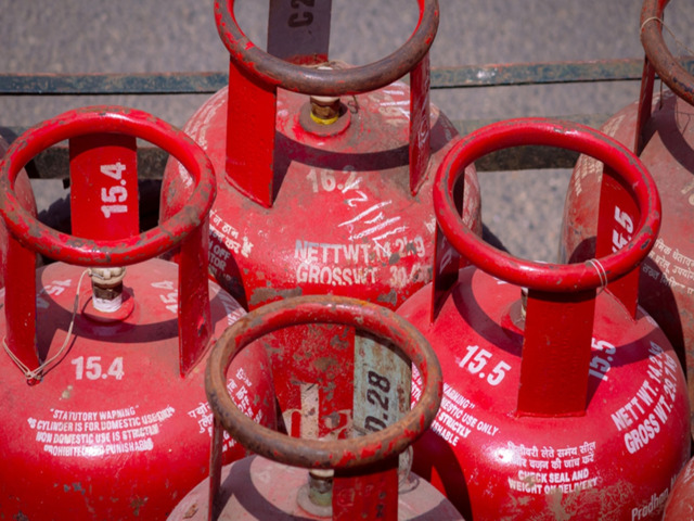 Gas cylinder: Do LPG gas cylinders also have an expiry date? Understand ...