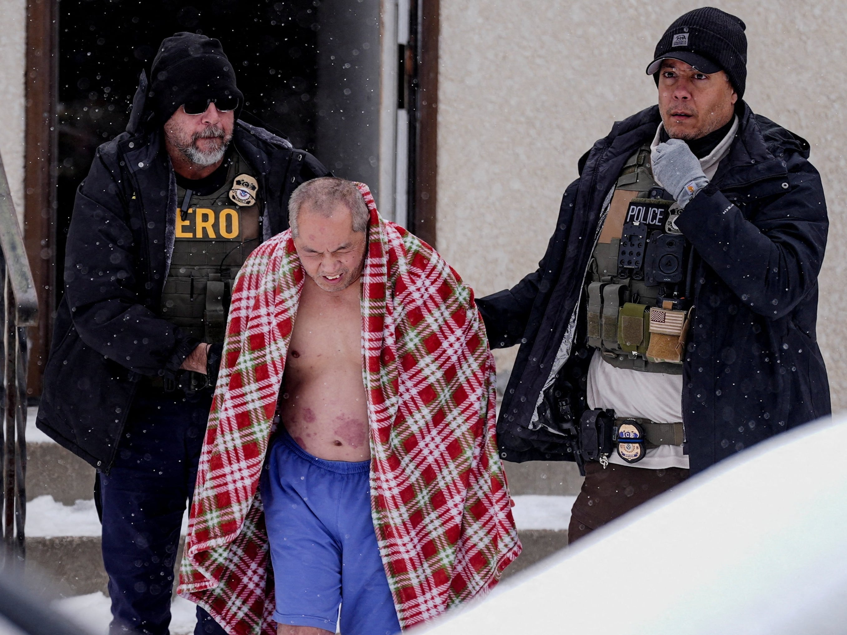 ICE agents drag US citizen half-naked in Minnesota cold