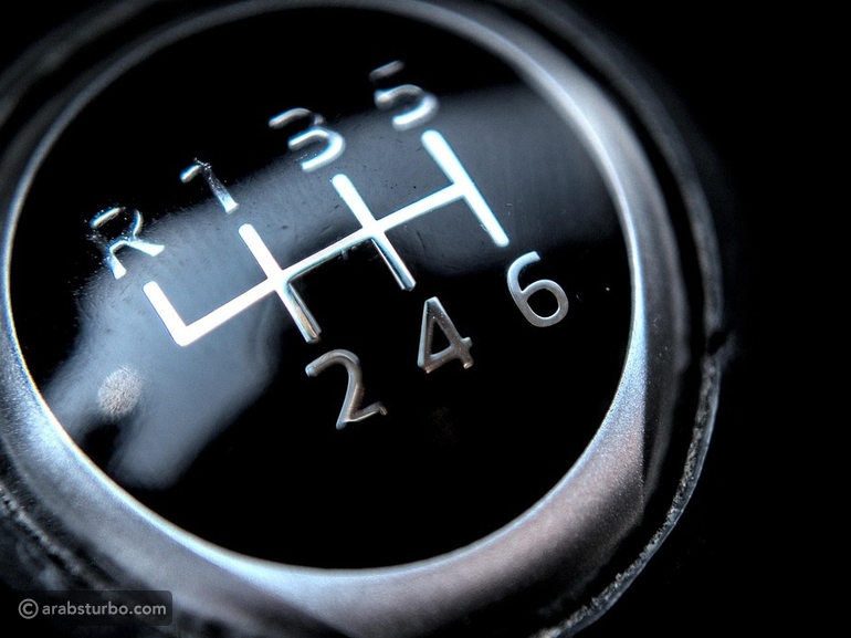 Comparing transmissions: Electric vs. gasoline cars