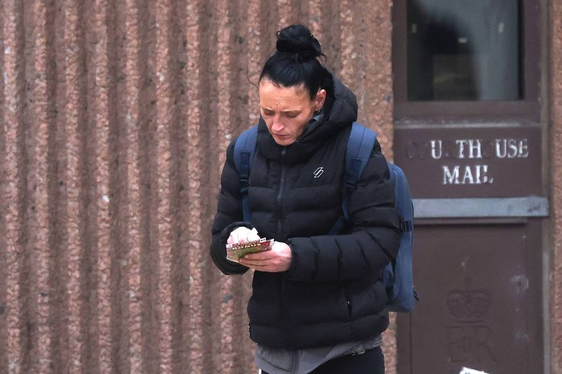 Brazen 'hug' thief laughs at victim in court and celebrates with 'lucky ...