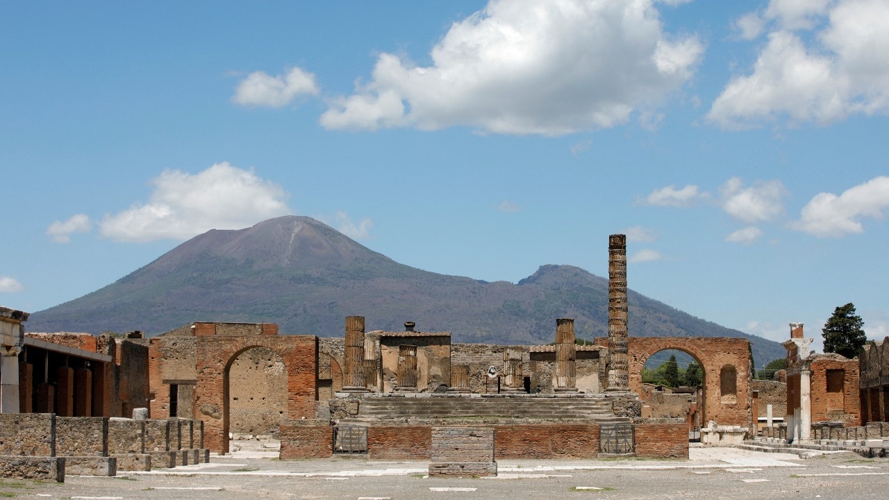 Love, lust and violence: Ancient Pompeii wall reveals intimate messages