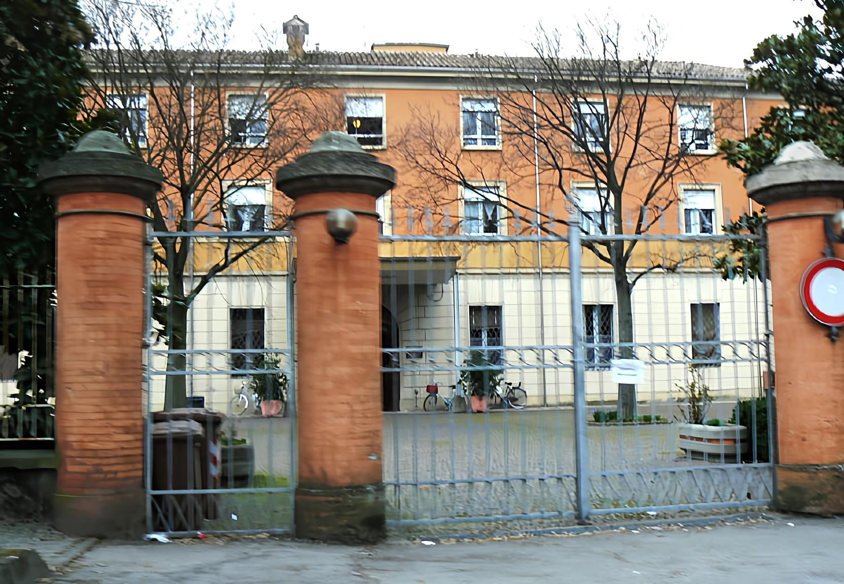 Lascia la casa di riposo e vaga da solo