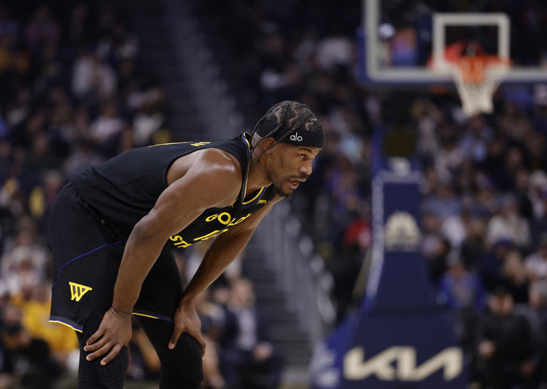 Warriors' Jimmy Butler III suffers knee injury vs. Heat