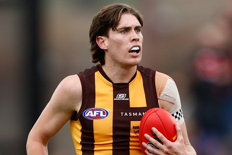 May-day: Shoulder reconstruction sidelines star Hawk until mid-season