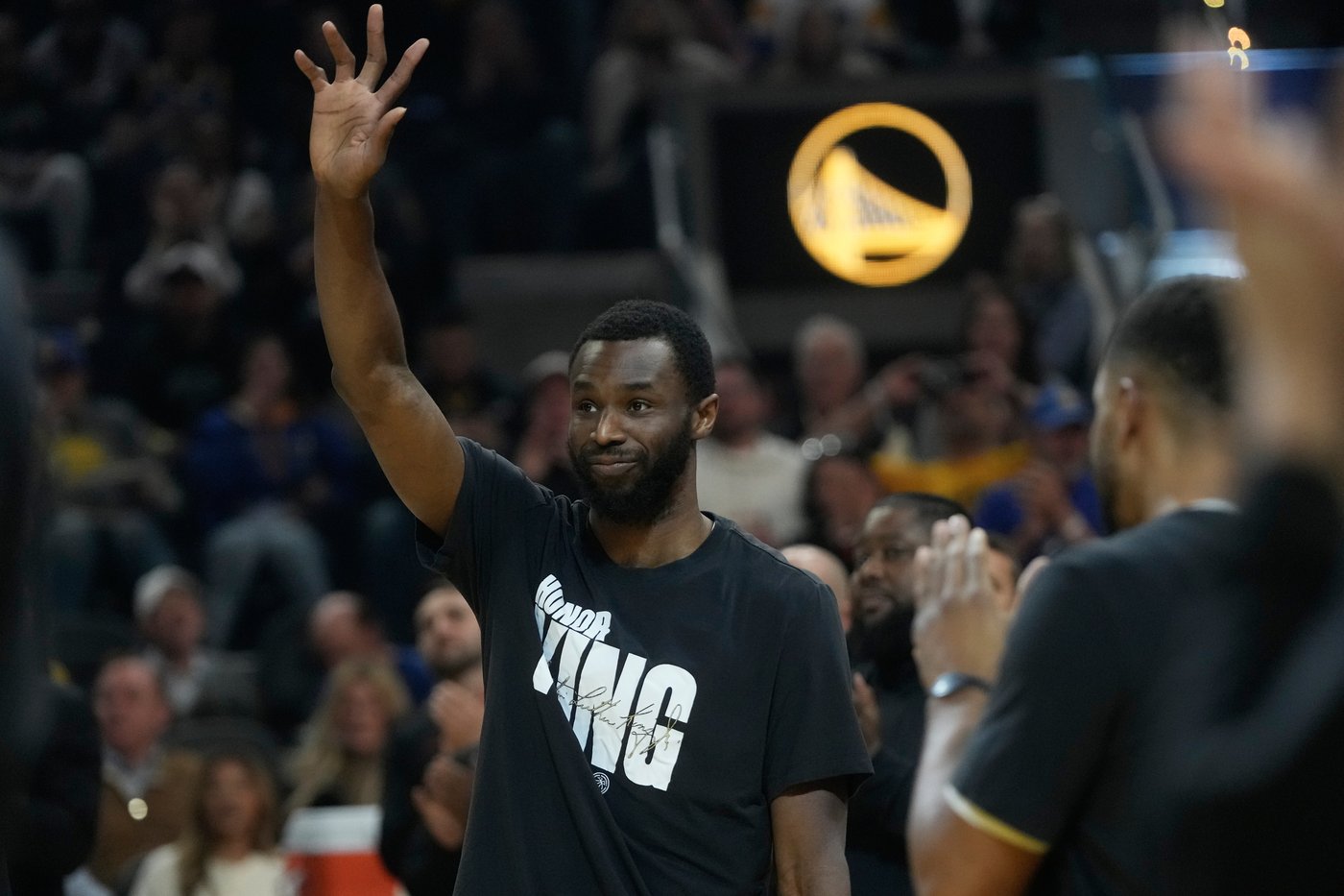 Andrew Wiggins receives warm welcome from Warriors in return to Chase ...