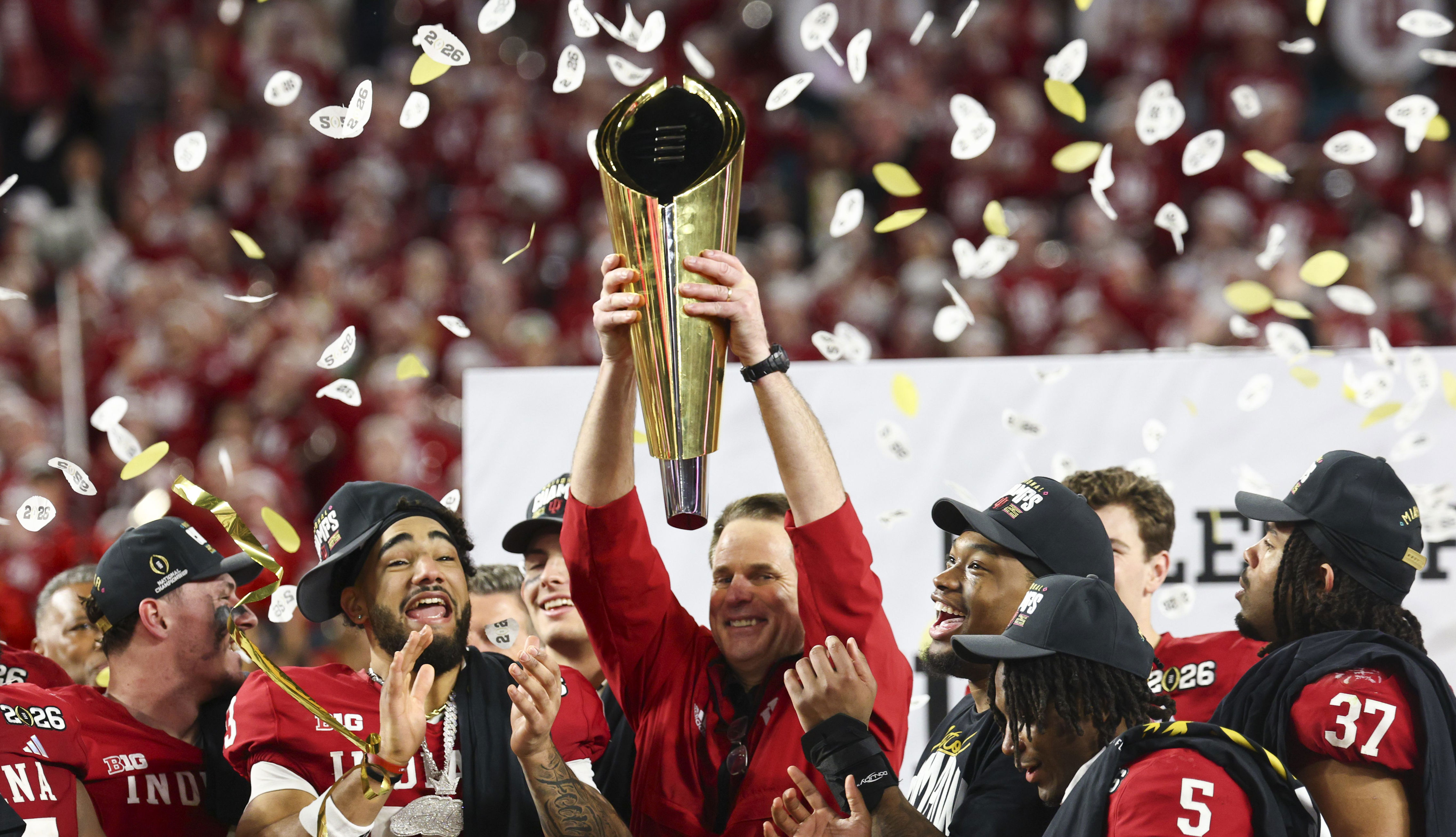 Curt Cignetti finishes masterpiece, coaching 16-0 Indiana to title in ...