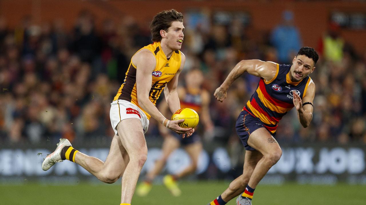 'Frustrating': Hawks star to miss half of AFL season