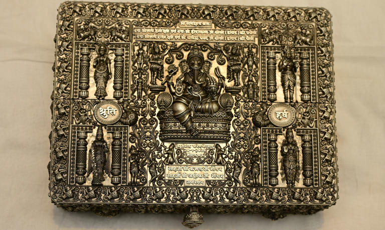 Jaipur man spends Rs 25 lakh on pure silver box shaped invite for ...