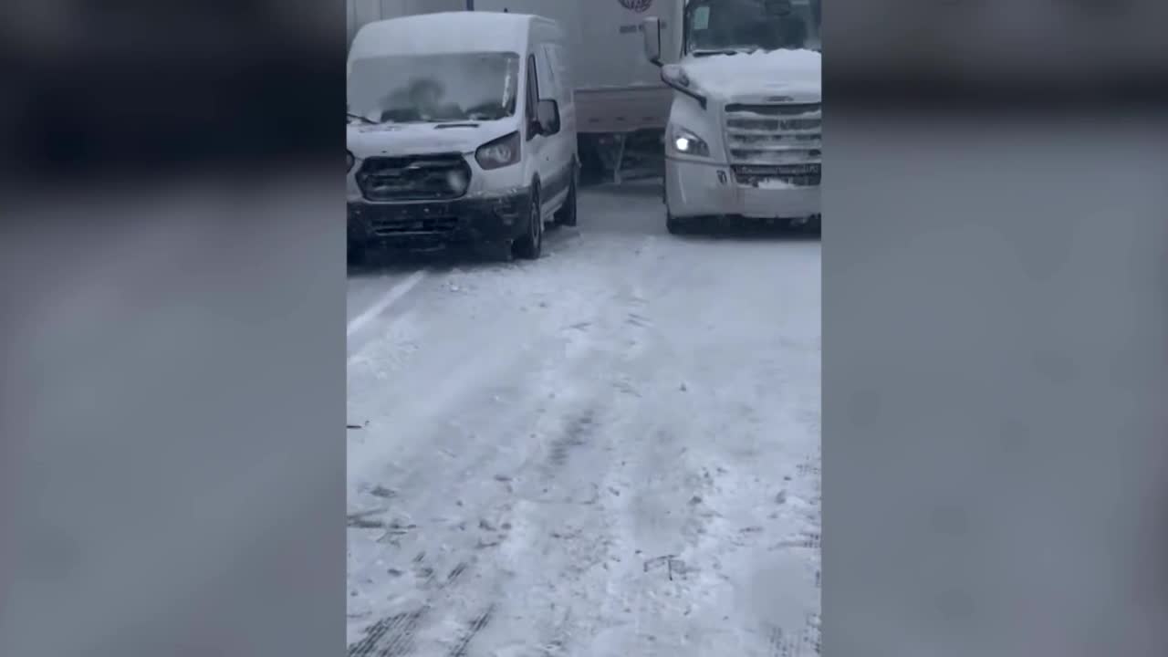 Over 100 vehicles collide in Michigan highway pileup