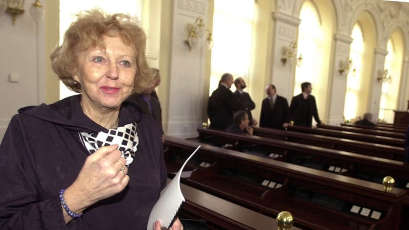 Zemřela Alena Štětková. Dlouhá léta byla ředitelkou Fakultní nemocnice ...