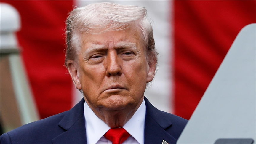 Trump'ın ilk yılına "öngörülemez" dış politika ve "popülist ...