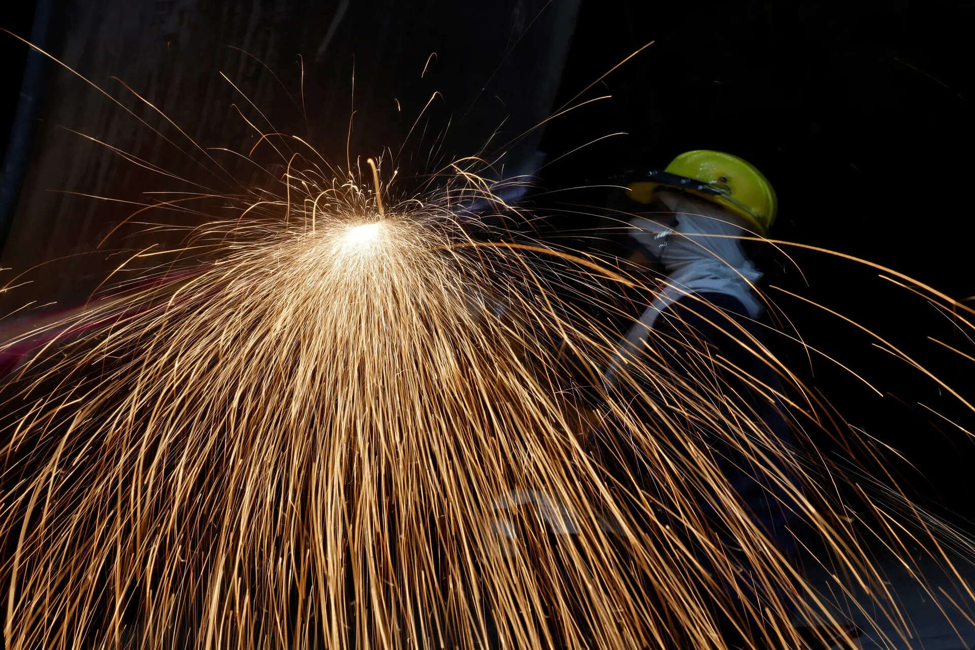 Manufacturing sector 'steady' amid tariffs and other geopolitical ...