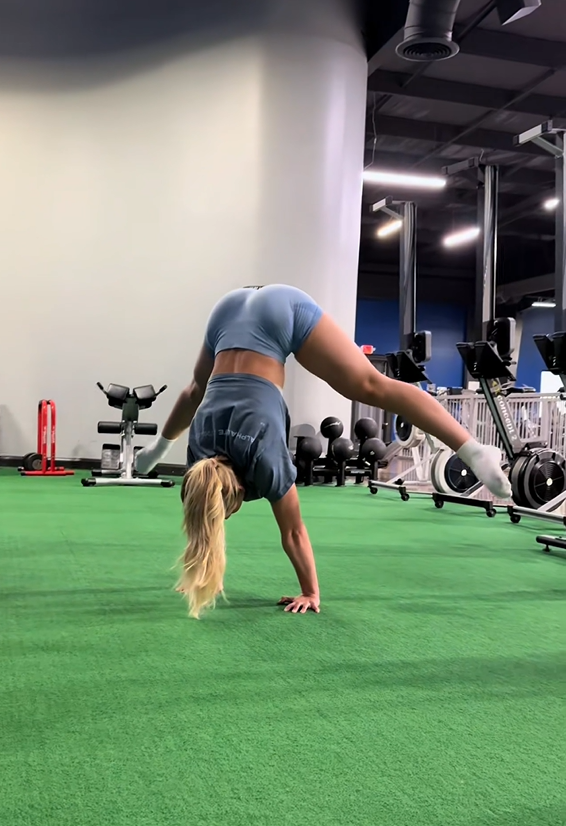 Toe tap press handstands – handstand skill tutorial & progress